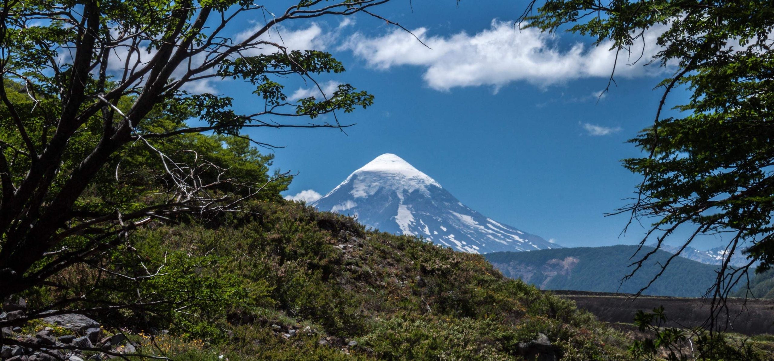 Lanín Volcano – my favourite trek in the Argentinian Lake district ...