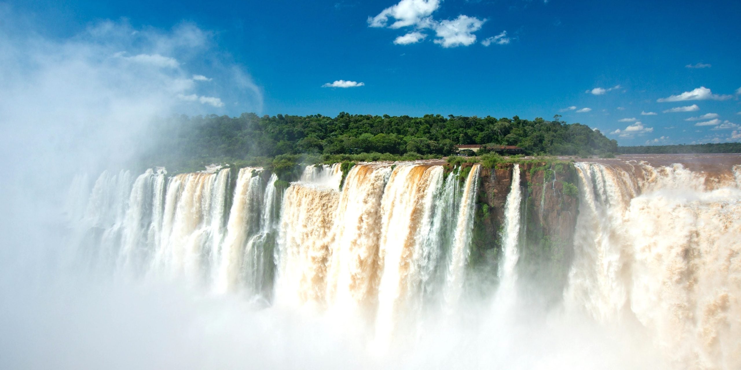 Iguazú Falls: the greatest waterfalls in the world - Swoop Patagonia Blog